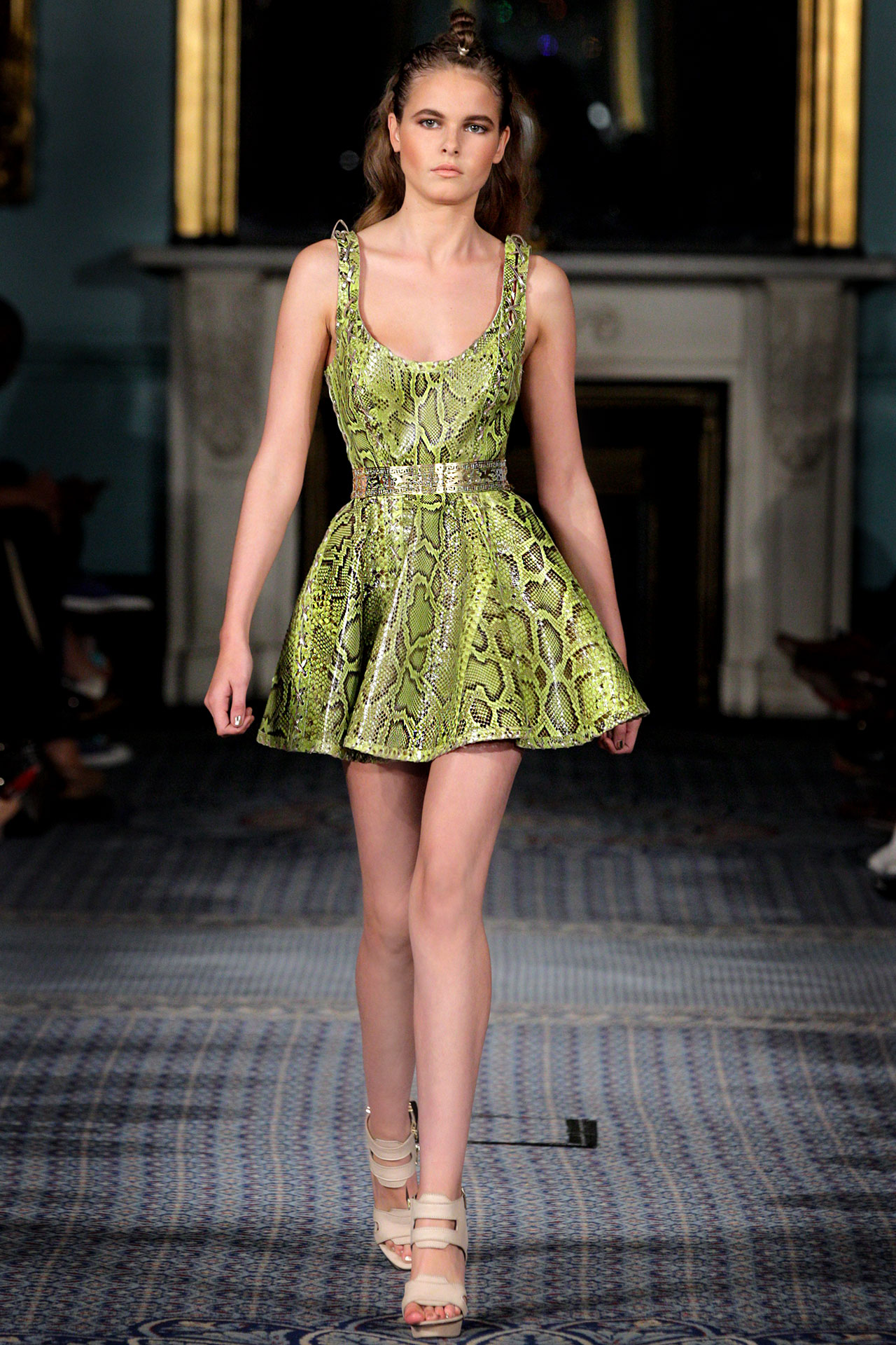 RUNWAY LOOKS - SPRING / SUMMER 2015 - Collections