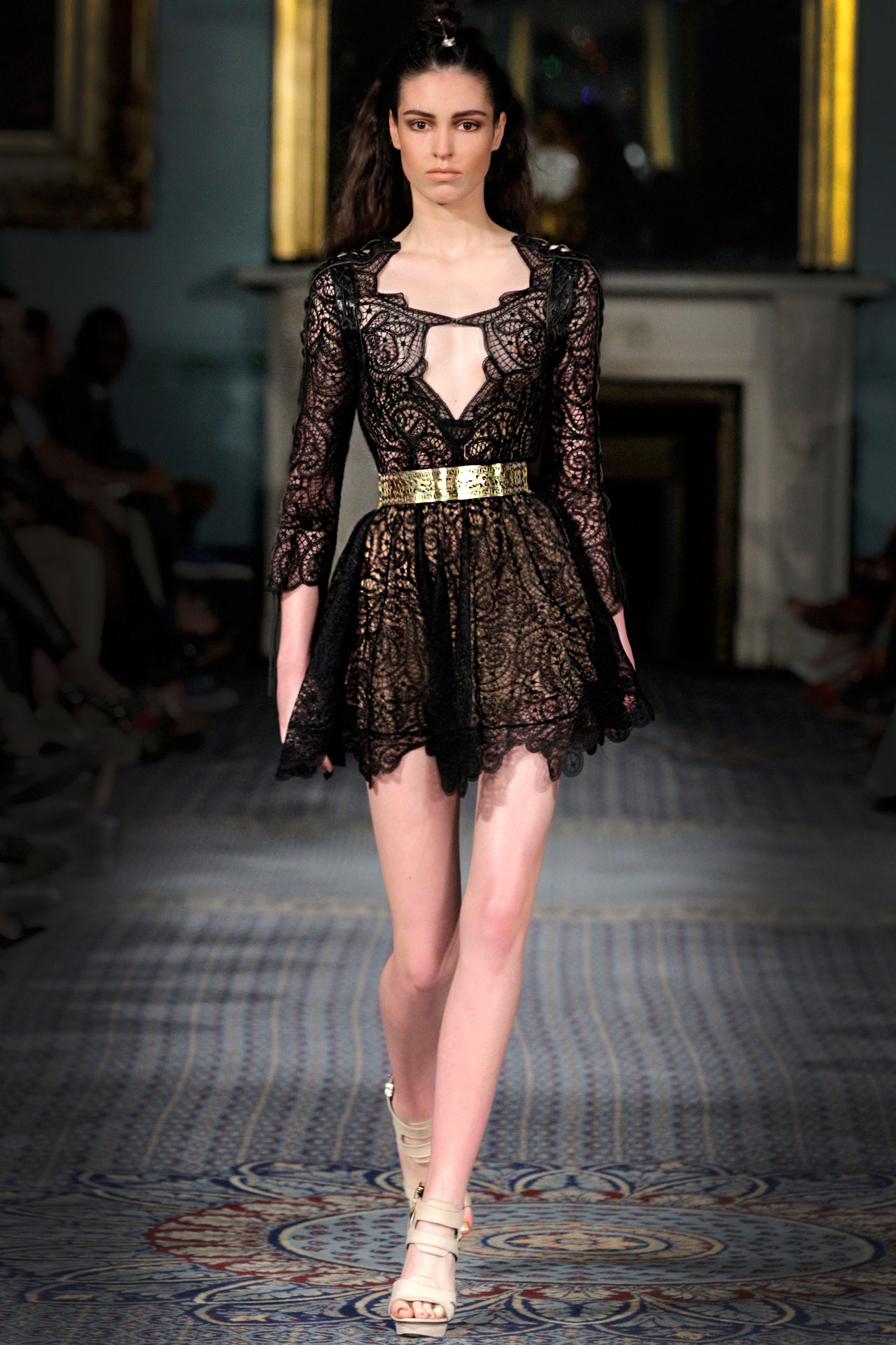 RUNWAY LOOKS - SPRING / SUMMER 2015 - Collections